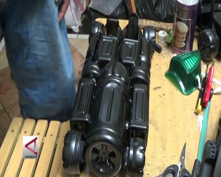 Miniatur Mobil dari Botol Plastik Bekas - ANTARA News